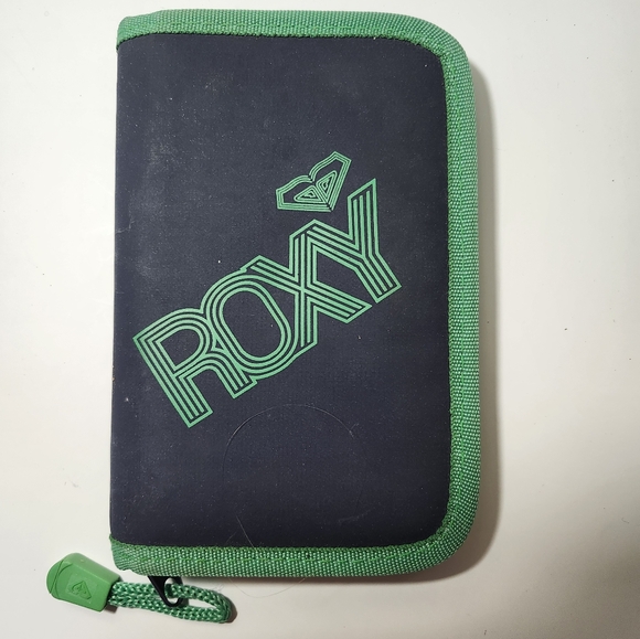 Roxy | Other | Vintage Y2k Roxy Ring Binder Notebook Paper Keeper Rare Roxy Organizer | Poshmark